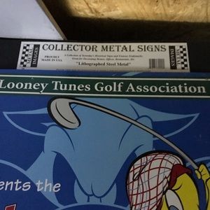Warner Bros. | Wall Decor | Looney Toons Tweety Golfer Metal Collectors ...